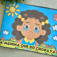 LIVRO: A MENINA QUE SÓ CHORAVA